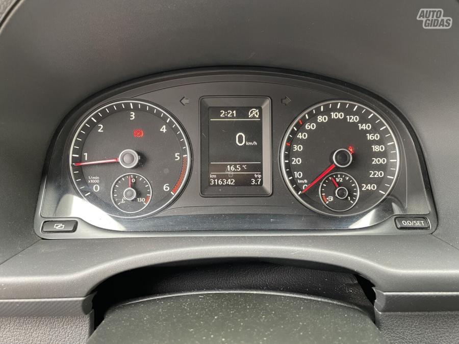 Blue Volkswagen Caddy 2012 in Raseiniai, with an engine capacity of 2.00 L and mileage of 316 thousand km for 7500 €, photo 16 on AUTOMOTO.COM.LV