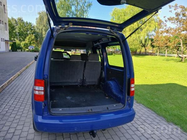 Blue Volkswagen Caddy 2012 in Bauska, with an engine capacity of 2.00 L and mileage of 354 thousand km for 4950 €, photo 6 on AUTOMOTO.COM.LV