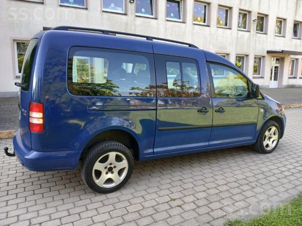 Blue Volkswagen Caddy 2012 in Bauska, with an engine capacity of 2.00 L and mileage of 354 thousand km for 4950 €, photo 9 on AUTOMOTO.COM.LV