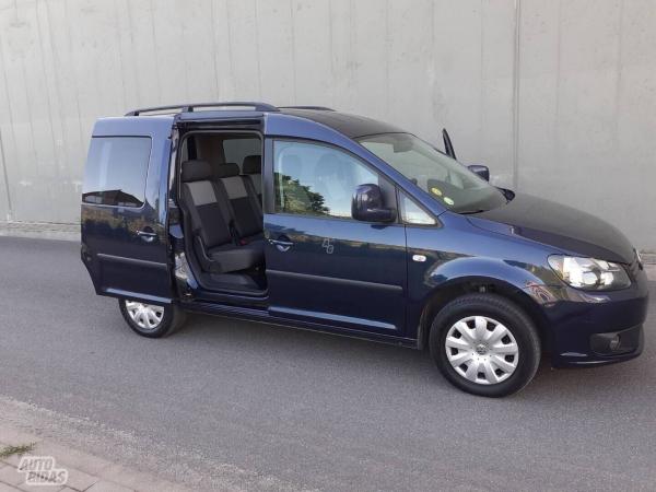 Blue Volkswagen Caddy 2013 in Mazeikiai, with an engine capacity of 1.60 L and mileage of 225 thousand km for 6400 €, photo 4 on AUTOMOTO.COM.LV