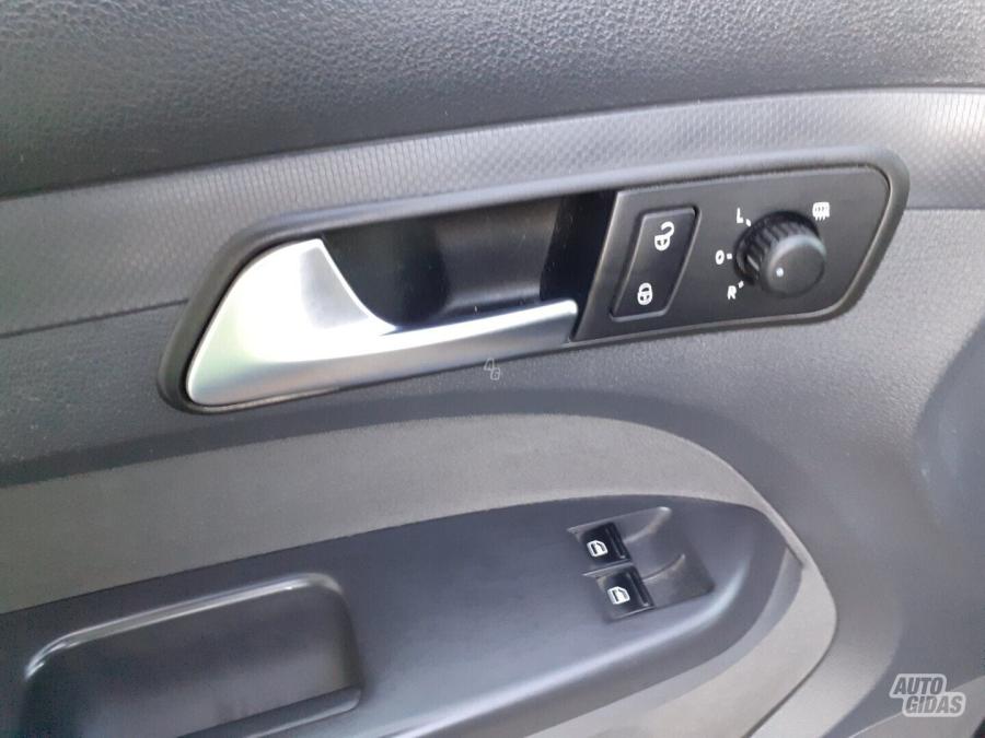Синий Фольксваген Кадди 2013 в Мажейкяй, объемом двигателя 1.60 л и пробегом 225 тыс. км за 6400 €, фото 13 на AUTOMOTO.COM.LV