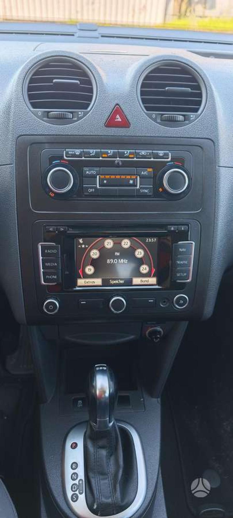 Zils Volkswagen Caddy 2013 Utena, ar dzinēja tilpumu 1.97 L un nobraukumu 263 tūkst. km par 7650 €, foto 19 vietnē AUTOMOTO.COM.LV
