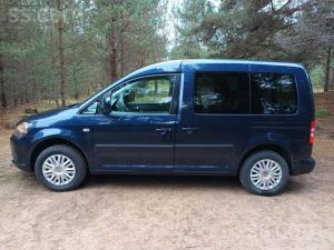 Blue Volkswagen Caddy 2014 in Daugavpils, with an engine capacity of 1.60 L and mileage of 229 thousand km for 6950 €, photo 3 on AUTOMOTO.COM.LV
