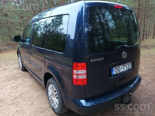 Zils Volkswagen Caddy 2014 Daugavpils, ar dzinēja tilpumu 1.60 L un nobraukumu 229 tūkst. km par 6950 €, foto 7 vietnē AUTOMOTO.COM.LV