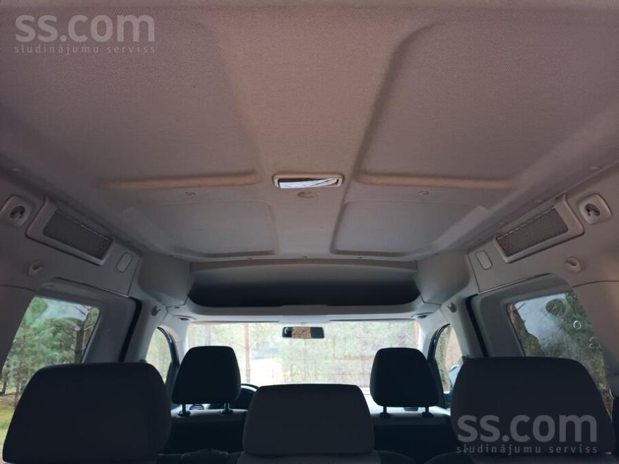 Blue Volkswagen Caddy 2014 in Daugavpils, with an engine capacity of 1.60 L and mileage of 229 thousand km for 6950 €, photo 11 on AUTOMOTO.COM.LV