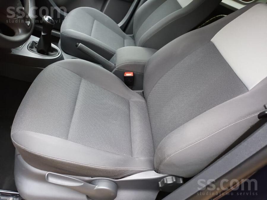 Blue Volkswagen Caddy 2014 in Daugavpils, with an engine capacity of 1.60 L and mileage of 229 thousand km for 6950 €, photo 14 on AUTOMOTO.COM.LV