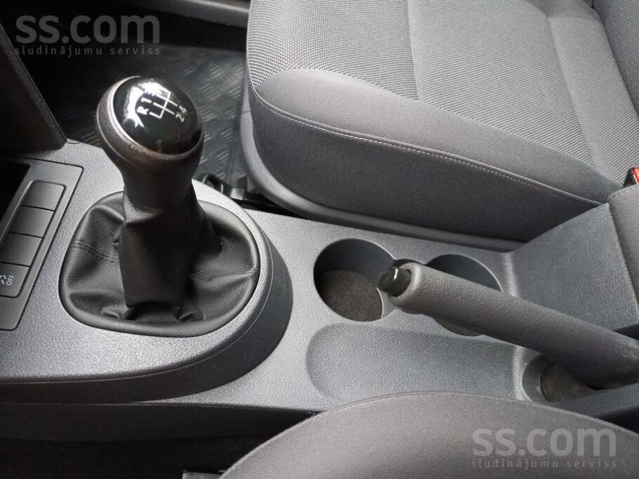 Blue Volkswagen Caddy 2014 in Daugavpils, with an engine capacity of 1.60 L and mileage of 229 thousand km for 6950 €, photo 16 on AUTOMOTO.COM.LV