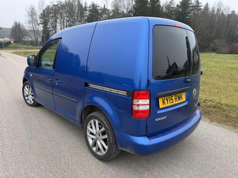 Blue Volkswagen Caddy 2015 in Vilnius, with an engine capacity of 1.60 L and mileage of 188 thousand km for 3100 €, photo 5 on AUTOMOTO.COM.LV