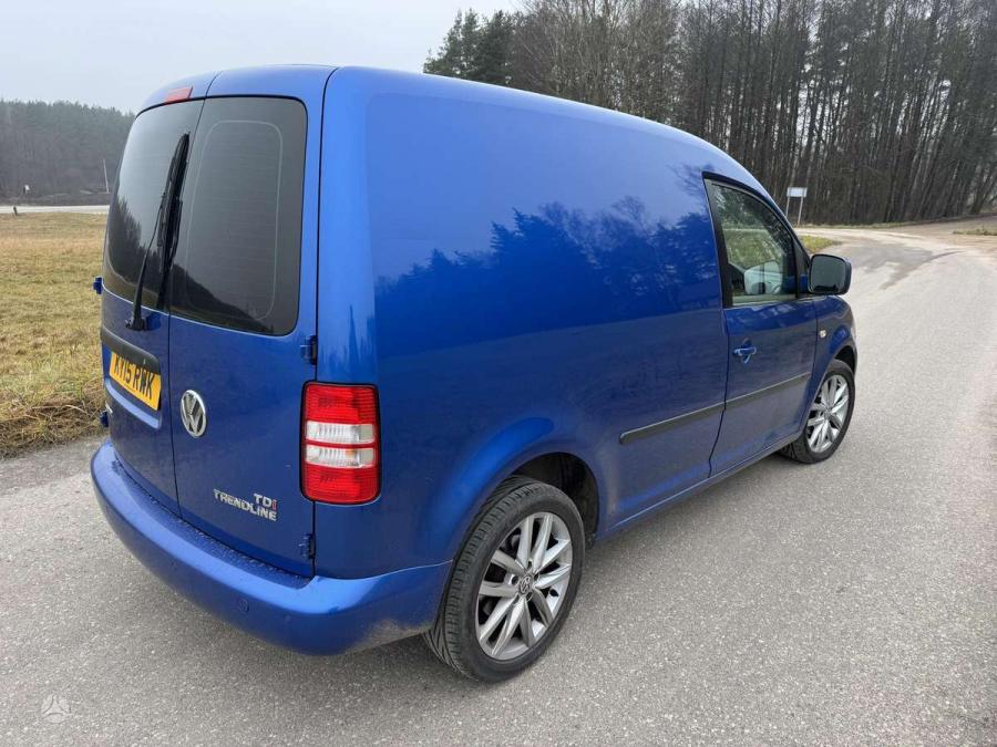 Blue Volkswagen Caddy 2015 in Vilnius, with an engine capacity of 1.60 L and mileage of 188 thousand km for 3100 €, photo 6 on AUTOMOTO.COM.LV