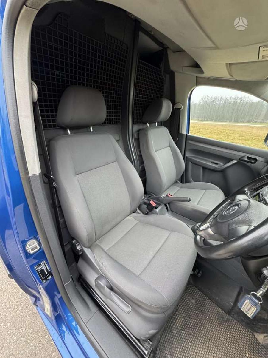 Blue Volkswagen Caddy 2015 in Vilnius, with an engine capacity of 1.60 L and mileage of 188 thousand km for 3100 €, photo 14 on AUTOMOTO.COM.LV