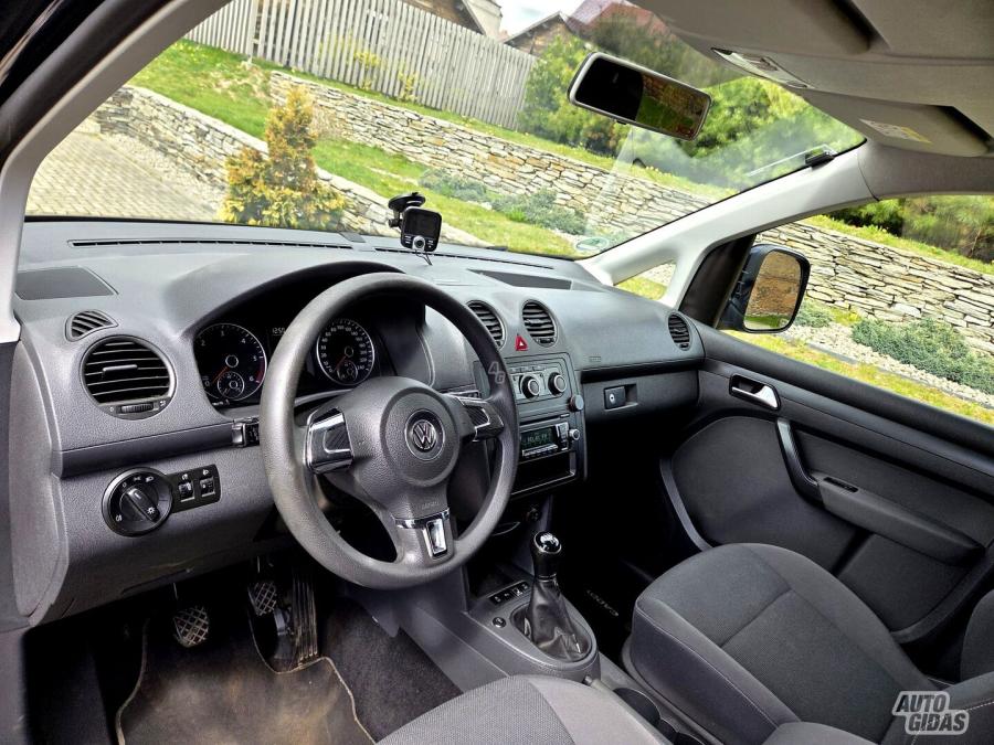 Blue Volkswagen Caddy 2015 in Vilnius, with an engine capacity of 1.60 L and mileage of 280 thousand km for 7500 €, photo 29 on AUTOMOTO.COM.LV
