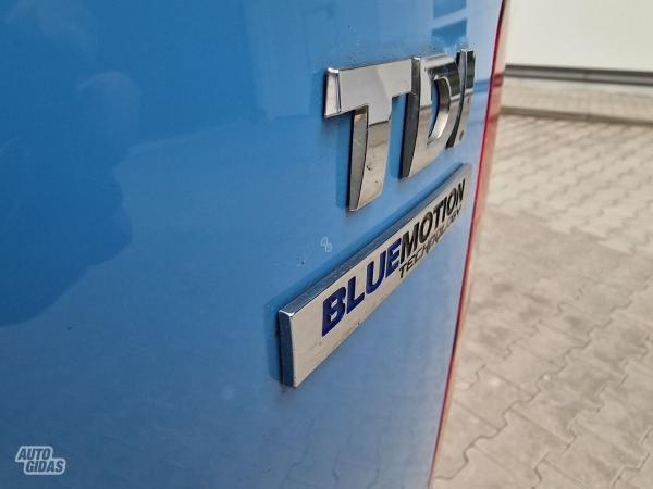 Blue Volkswagen Caddy 2015 in Vilnius, with an engine capacity of 1.60 L and mileage of 215 thousand km for 6899 €, photo 6 on AUTOMOTO.COM.LV
