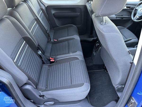 Blue Volkswagen Caddy 2015 in Avizieniai, with an engine capacity of 1.60 L and mileage of 227 thousand km for 9250 €, photo 5 on AUTOMOTO.COM.LV