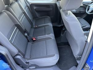 Blue Volkswagen Caddy 2015 in Avizieniai, with an engine capacity of 1.60 L and mileage of 227 thousand km for 9250 €, photo 6 on AUTOMOTO.COM.LV