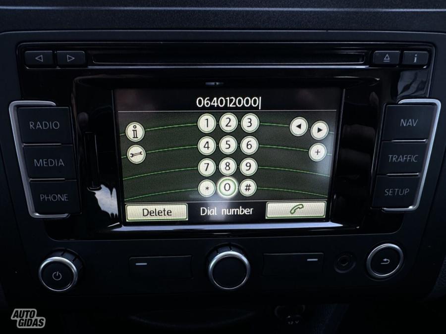 Blue Volkswagen Caddy 2015 in Avizieniai, with an engine capacity of 1.60 L and mileage of 227 thousand km for 9250 €, photo 16 on AUTOMOTO.COM.LV