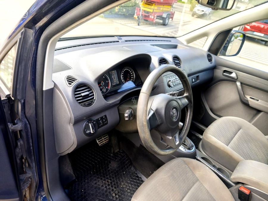Blue Volkswagen Caddy 2015 in Vilnius, with an engine capacity of 1.60 L and mileage of 0 thousand km for 4600 €, photo 7 on AUTOMOTO.COM.LV