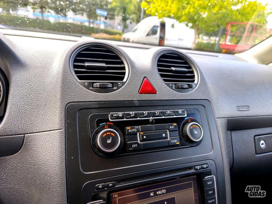 Blue Volkswagen Caddy 2015 in Vilnius, with an engine capacity of 1.60 L and mileage of 0 thousand km for 4600 €, photo 10 on AUTOMOTO.COM.LV