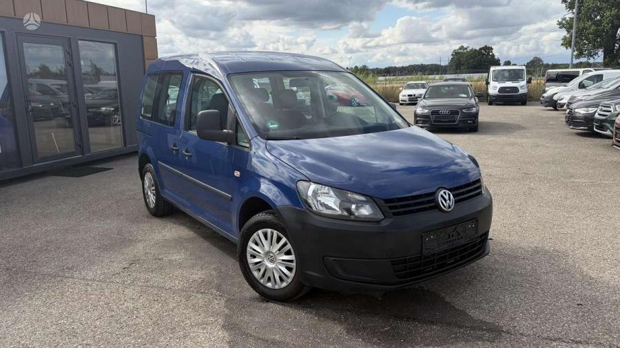 Blue Volkswagen Caddy 2015 in Marijampole, with an engine capacity of 1.60 L and mileage of 290 thousand km for 6999 €, photo 1 on AUTOMOTO.COM.LV
