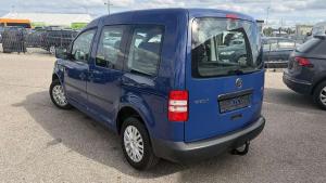 Blue Volkswagen Caddy 2015 in Marijampole, with an engine capacity of 1.60 L and mileage of 290 thousand km for 6999 €, photo 6 on AUTOMOTO.COM.LV