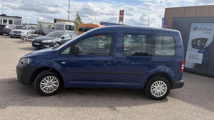 Blue Volkswagen Caddy 2015 in Marijampole, with an engine capacity of 1.60 L and mileage of 290 thousand km for 6999 €, photo 7 on AUTOMOTO.COM.LV