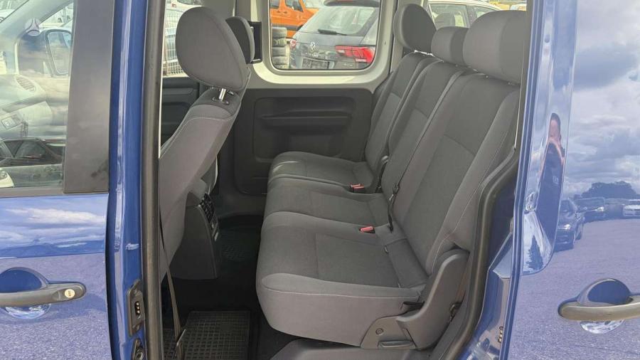 Blue Volkswagen Caddy 2015 in Marijampole, with an engine capacity of 1.60 L and mileage of 290 thousand km for 6999 €, photo 12 on AUTOMOTO.COM.LV
