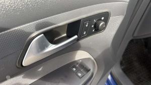 Blue Volkswagen Caddy 2015 in Marijampole, with an engine capacity of 1.60 L and mileage of 290 thousand km for 6999 €, photo 15 on AUTOMOTO.COM.LV