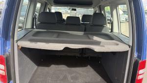 Blue Volkswagen Caddy 2015 in Marijampole, with an engine capacity of 1.60 L and mileage of 290 thousand km for 6999 €, photo 18 on AUTOMOTO.COM.LV