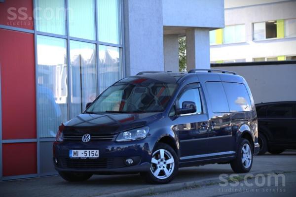 Blue Volkswagen Caddy 2015 in Riga, with an engine capacity of 2.00 L and mileage of 182 thousand km for 8995 €, photo 1 on AUTOMOTO.COM.LV