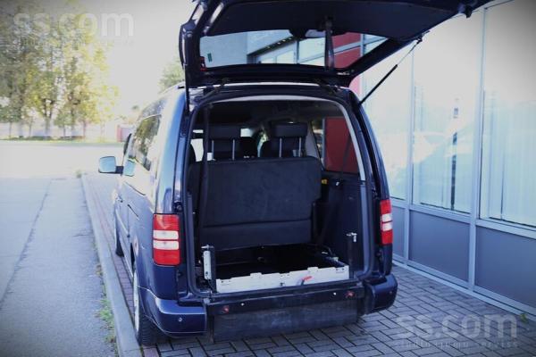 Blue Volkswagen Caddy 2015 in Riga, with an engine capacity of 2.00 L and mileage of 182 thousand km for 8995 €, photo 8 on AUTOMOTO.COM.LV