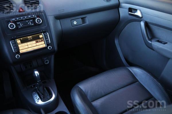 Blue Volkswagen Caddy 2015 in Riga, with an engine capacity of 2.00 L and mileage of 182 thousand km for 8995 €, photo 10 on AUTOMOTO.COM.LV