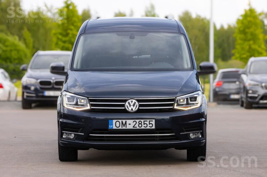 Blue Volkswagen Caddy 2016 in Jelgava, with an engine capacity of 2.00 L and mileage of 0 thousand km for 13700 €, photo 3 on AUTOMOTO.COM.LV