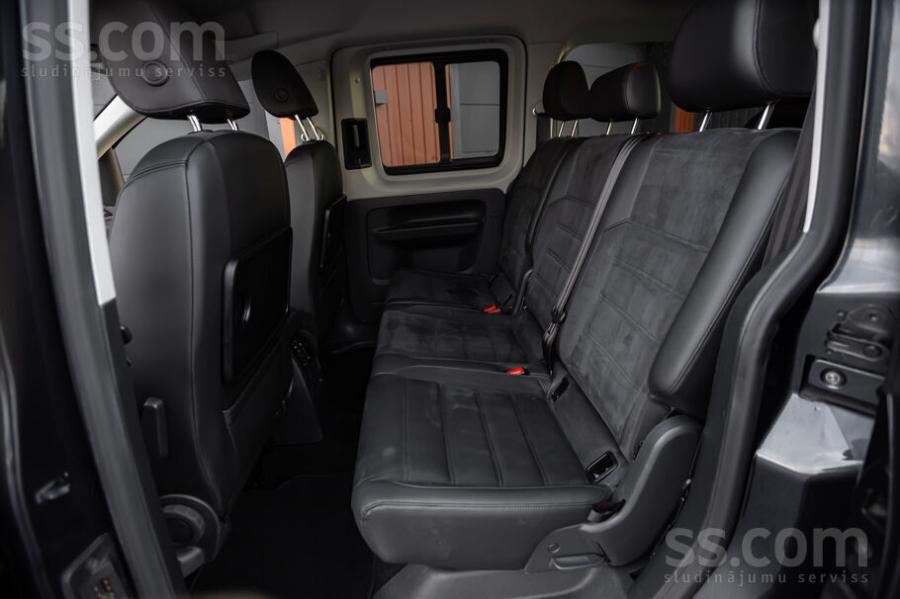 Blue Volkswagen Caddy 2016 in Jelgava, with an engine capacity of 2.00 L and mileage of 0 thousand km for 13700 €, photo 13 on AUTOMOTO.COM.LV