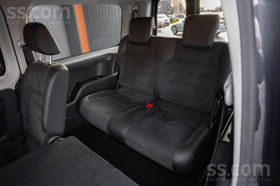 Blue Volkswagen Caddy 2016 in Jelgava, with an engine capacity of 2.00 L and mileage of 0 thousand km for 13700 €, photo 14 on AUTOMOTO.COM.LV