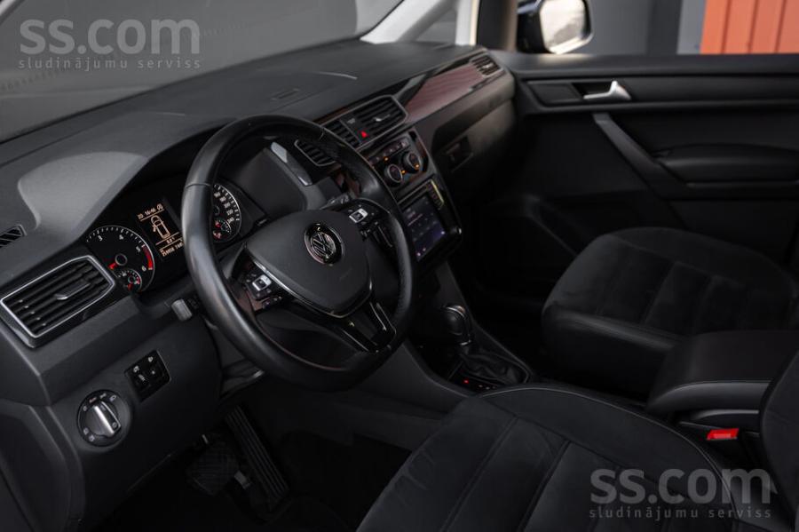 Blue Volkswagen Caddy 2016 in Jelgava, with an engine capacity of 2.00 L and mileage of 0 thousand km for 13700 €, photo 16 on AUTOMOTO.COM.LV