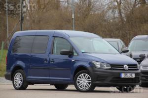 Blue Volkswagen Caddy 2016 in Tukums, with an engine capacity of 2.00 L and mileage of 294 thousand km for 8990 €, photo 4 on AUTOMOTO.COM.LV