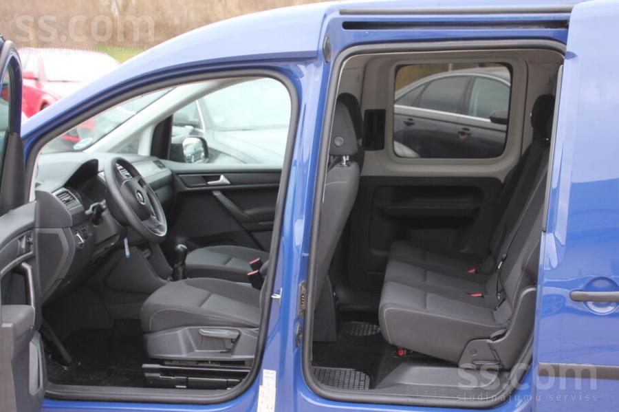 Blue Volkswagen Caddy 2016 in Tukums, with an engine capacity of 2.00 L and mileage of 294 thousand km for 8990 €, photo 7 on AUTOMOTO.COM.LV