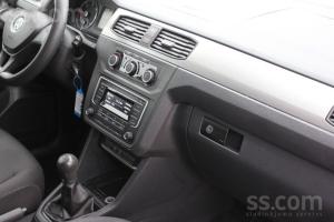 Blue Volkswagen Caddy 2016 in Tukums, with an engine capacity of 2.00 L and mileage of 294 thousand km for 8990 €, photo 9 on AUTOMOTO.COM.LV