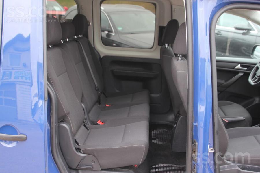 Blue Volkswagen Caddy 2016 in Tukums, with an engine capacity of 2.00 L and mileage of 294 thousand km for 8990 €, photo 17 on AUTOMOTO.COM.LV