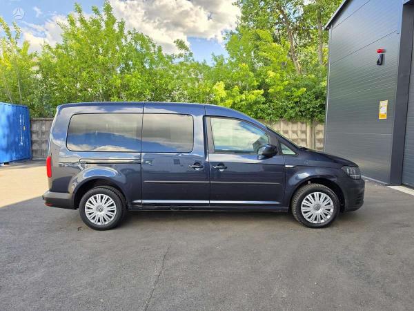 Blue Volkswagen Caddy 2016 in Kaunas, with an engine capacity of 1.97 L and mileage of 338 thousand km for 4800 €, photo 5 on AUTOMOTO.COM.LV