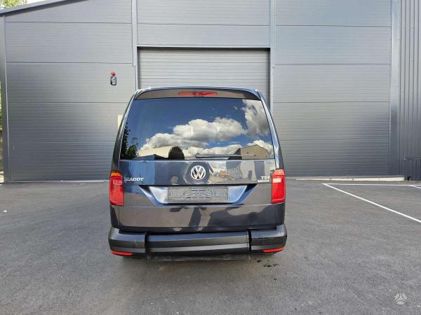 Blue Volkswagen Caddy 2016 in Kaunas, with an engine capacity of 1.97 L and mileage of 338 thousand km for 4800 €, photo 7 on AUTOMOTO.COM.LV
