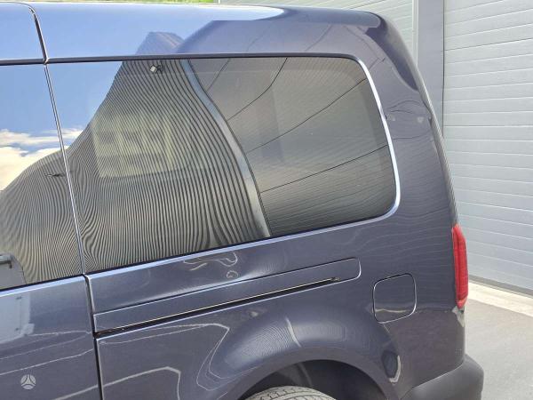 Blue Volkswagen Caddy 2016 in Kaunas, with an engine capacity of 1.97 L and mileage of 338 thousand km for 4800 €, photo 10 on AUTOMOTO.COM.LV