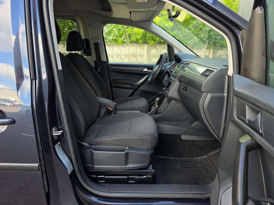 Zils Volkswagen Caddy 2016 Kauņa, ar dzinēja tilpumu 1.97 L un nobraukumu 338 tūkst. km par 4800 €, foto 27 vietnē AUTOMOTO.COM.LV