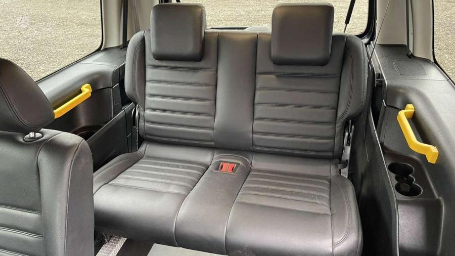 Zils Volkswagen Caddy 2016 Marijampole, ar dzinēja tilpumu 1.97 L un nobraukumu 310 tūkst. km par 9790 €, foto 22 vietnē AUTOMOTO.COM.LV