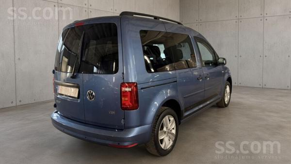Zils Volkswagen Caddy 2016 Rīga, ar dzinēja tilpumu 2.00 L un nobraukumu 222 tūkst. km par 10500 €, foto 4 vietnē AUTOMOTO.COM.LV