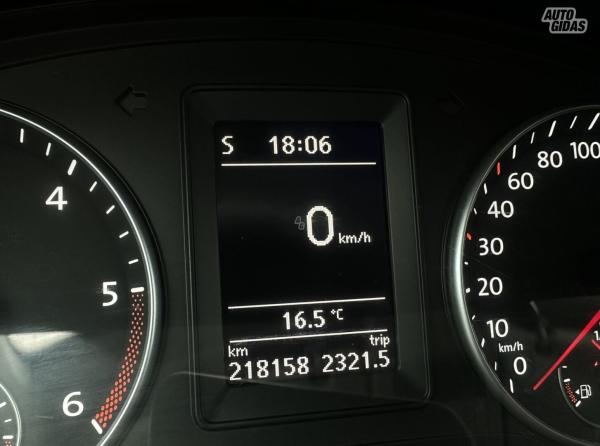 Blue Volkswagen Caddy 2017 in Avizieniai, with an engine capacity of 2.00 L and mileage of 218 thousand km for 14750 €, photo 7 on AUTOMOTO.COM.LV