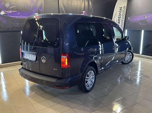 Blue Volkswagen Caddy 2017 in Vilnius, with an engine capacity of 2.00 L and mileage of 218 thousand km for 14750 €, photo 2 on AUTOMOTO.COM.LV
