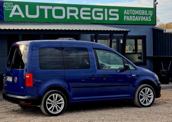 Blue Volkswagen Caddy 2018 in Kretinga, with an engine capacity of 2.00 L and mileage of 189 thousand km for 9850 €, photo 9 on AUTOMOTO.COM.LV