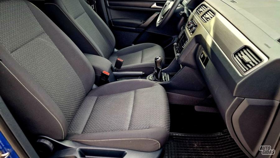 Blue Volkswagen Caddy 2018 in Kretinga, with an engine capacity of 2.00 L and mileage of 189 thousand km for 9850 €, photo 23 on AUTOMOTO.COM.LV