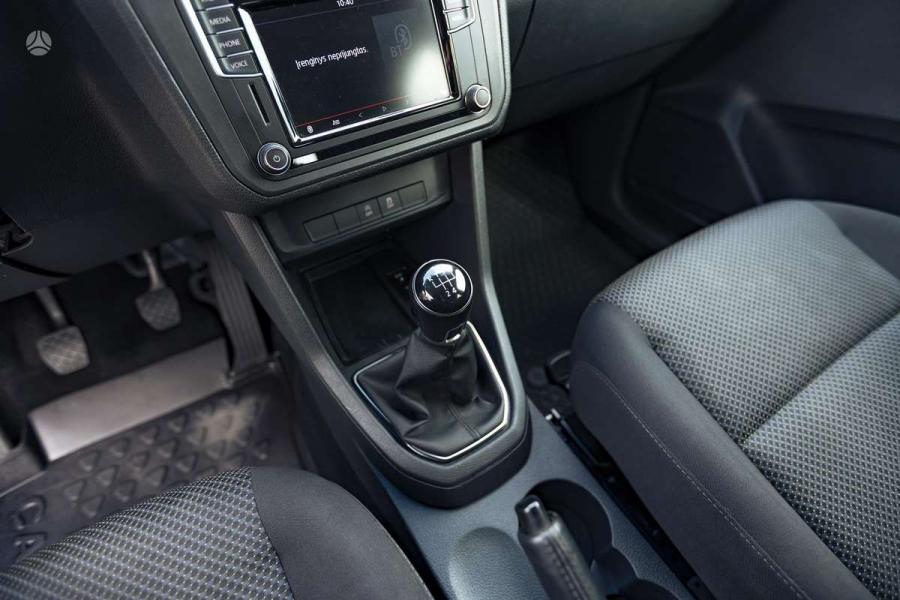 Zils Volkswagen Caddy 2019 Klaipėda, ar dzinēja tilpumu 1.97 L un nobraukumu 101 tūkst. km par 13500 €, foto 24 vietnē AUTOMOTO.COM.LV