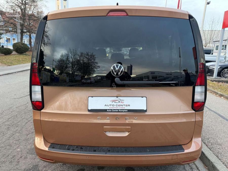 Blue Volkswagen Caddy 2021 in Kaunas, with an engine capacity of 1.50 L and mileage of 40 thousand km for 27447 €, photo 6 on AUTOMOTO.COM.LV